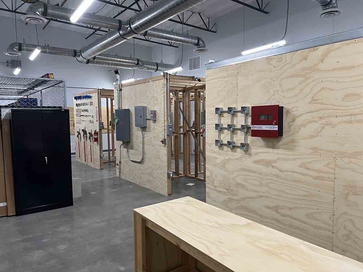 Electrician Training School in Ontario, CA | UEI College